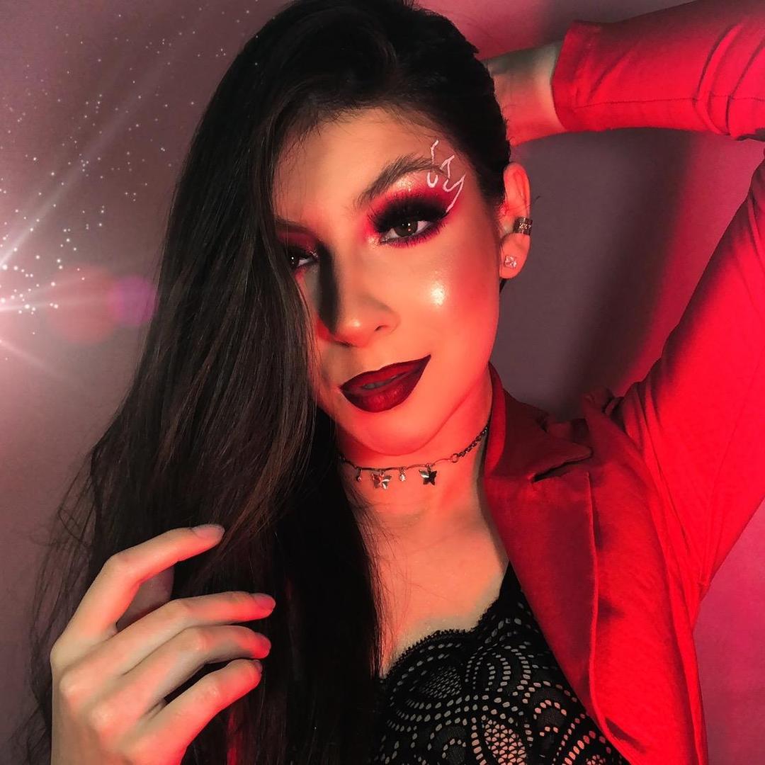 Contact Isabela Nazario - Creator and Influencer