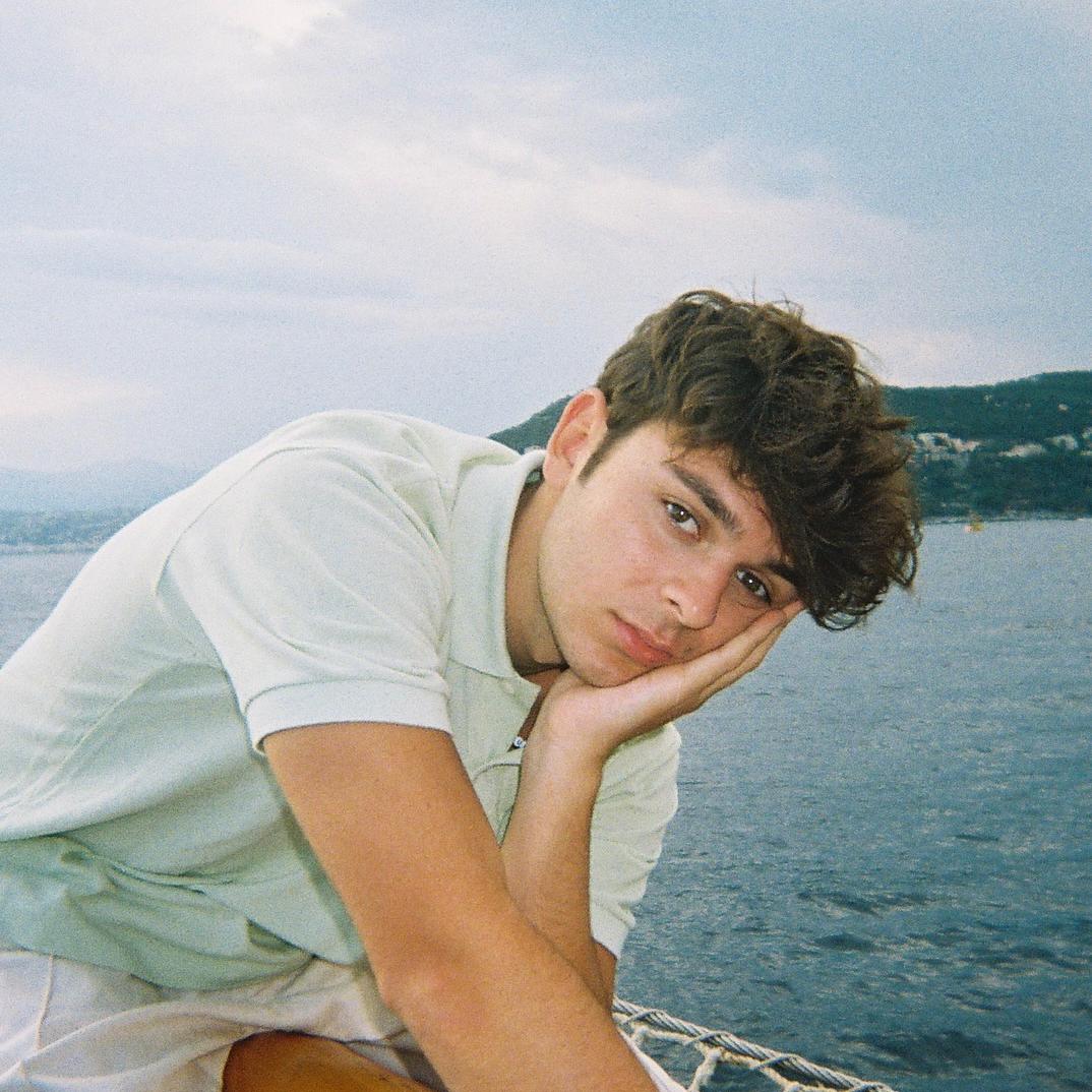 Contact loup - Creator and Influencer