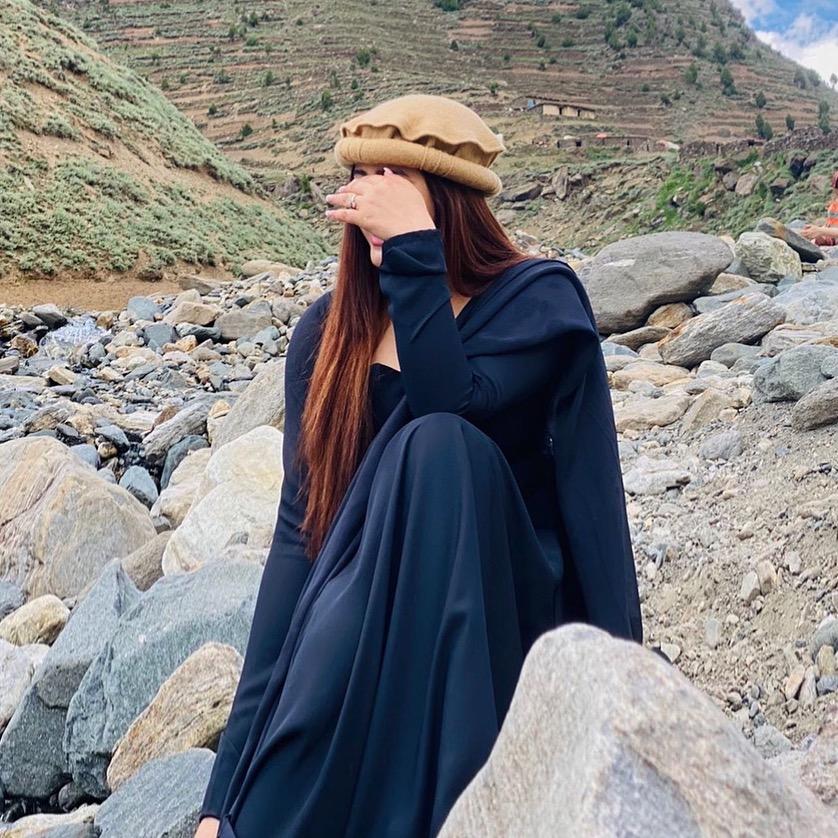 Contact Sara Elahi.official - Creator and Influencer