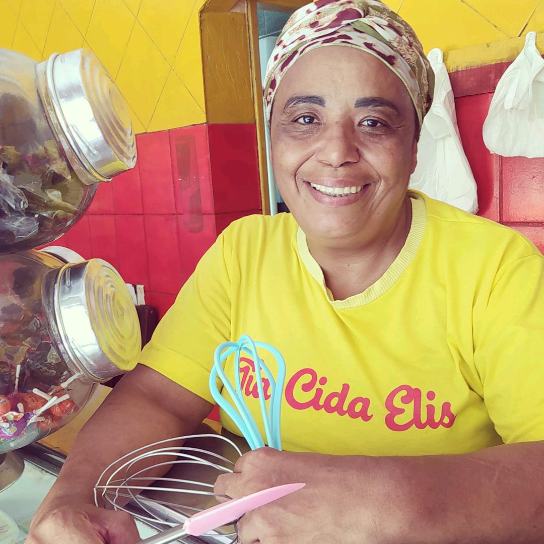 Contact Cida Elis - Creator and Influencer