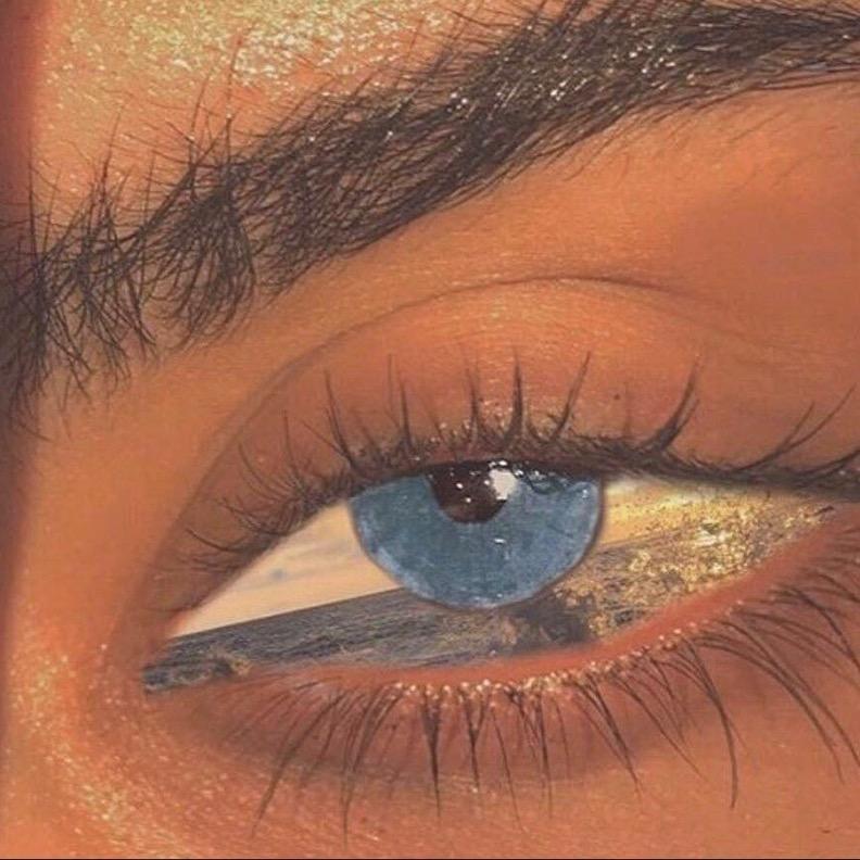 Contact Soul Therapy - Creator and Influencer