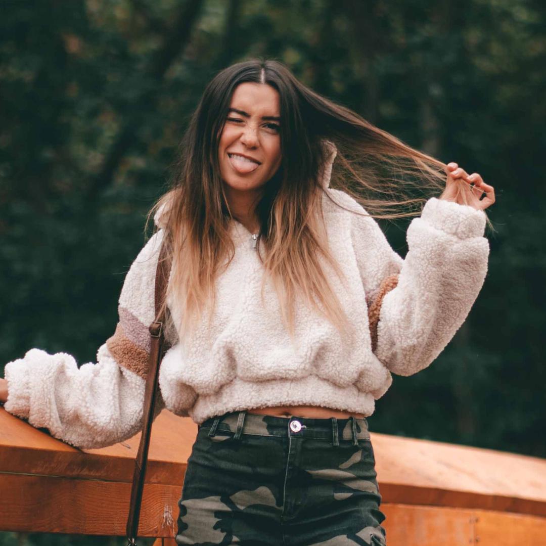 Contact heynadine - Creator and Influencer