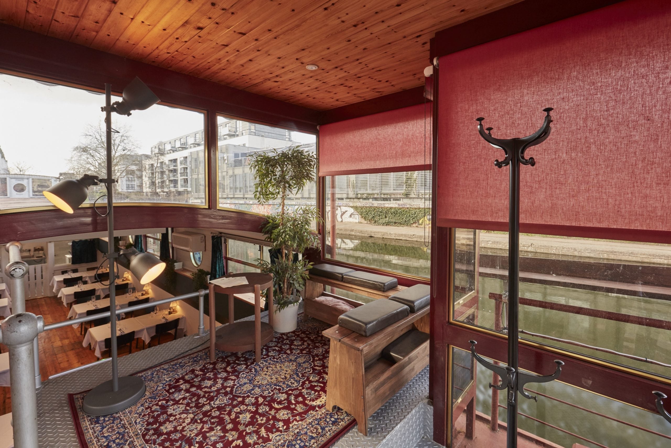 Boat Restaurants London: 9 Floating Restos Worth Trying