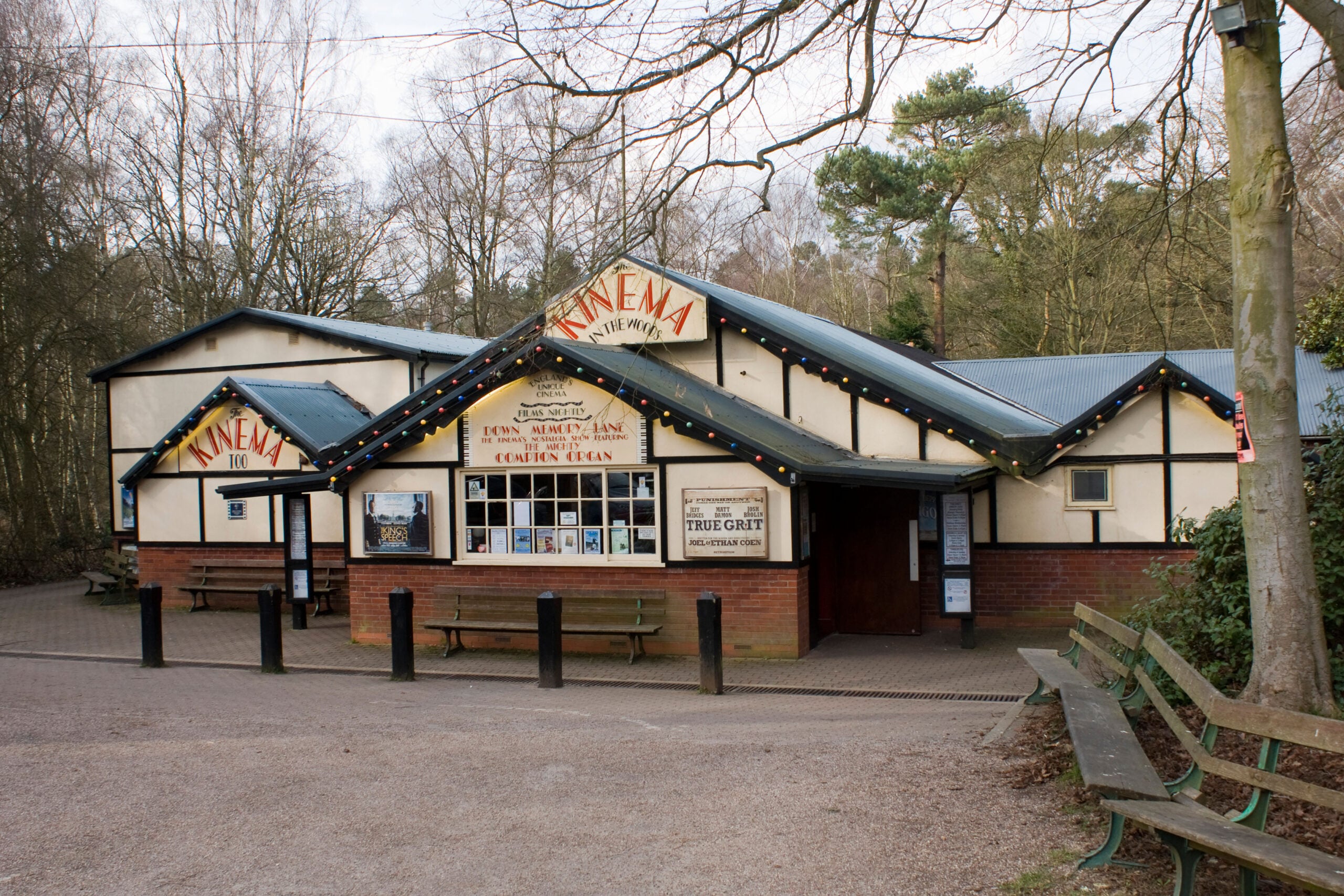 Cool Cinemas Every Film Buff Needs To Visit