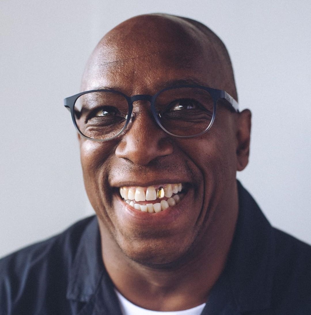 Contact Ian Wright - Agent & Management Details